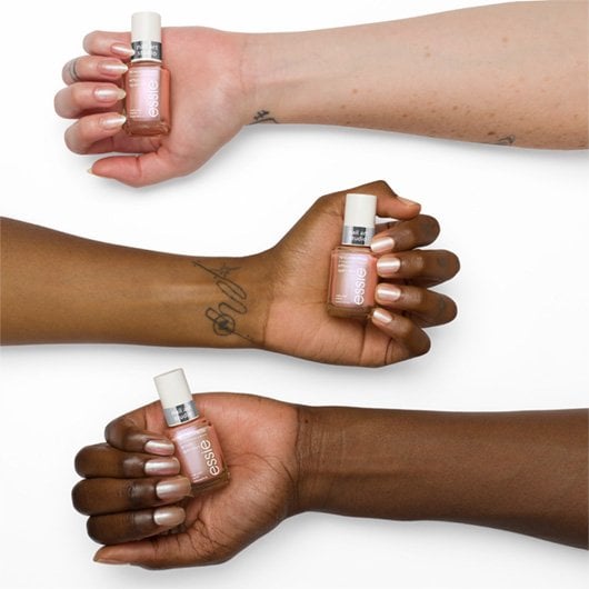 pearl special effect nail polish |gilded galaxy | essie