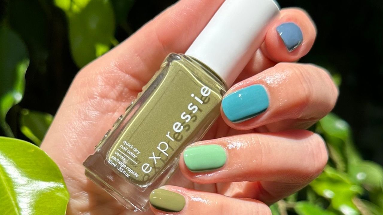 Quick-Dry Expressie: Vegan Colors Fast | Essie