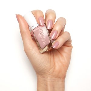 essie touch up