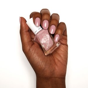 essie touch up